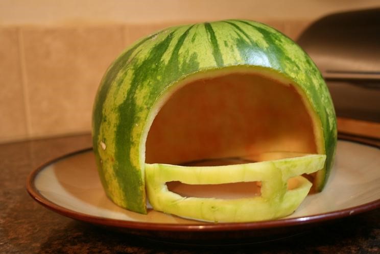 SECOND SLICE: HOW TO CARVE A WATERMELON FOOTBALL HELMET - What About ... SECOND SLICE: HOW TO CARVE A WATERMELON FOOTBALL HELMET - What About ...